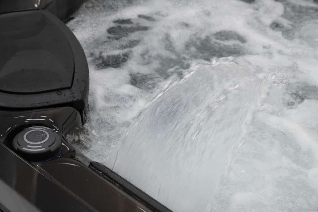 Topaz - Shop Valley Pool & Spa - Platinum Spas, Premium Range